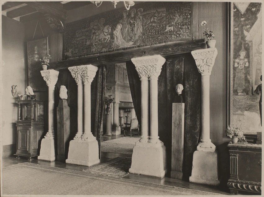 Bois Larris, quatre colonnes dans la villa - Anonyme | Musée d'Orsay