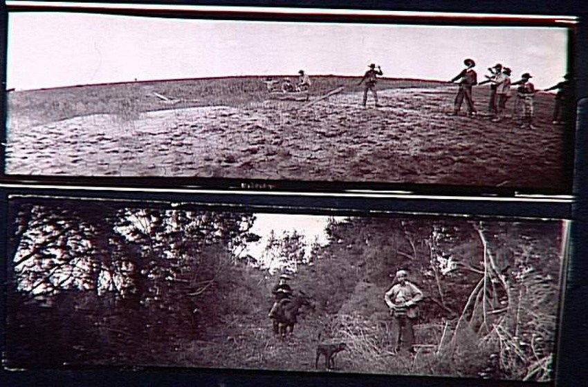 Scène de chasse (?) en Espagne : paysans halant une barque (?) dans des ...