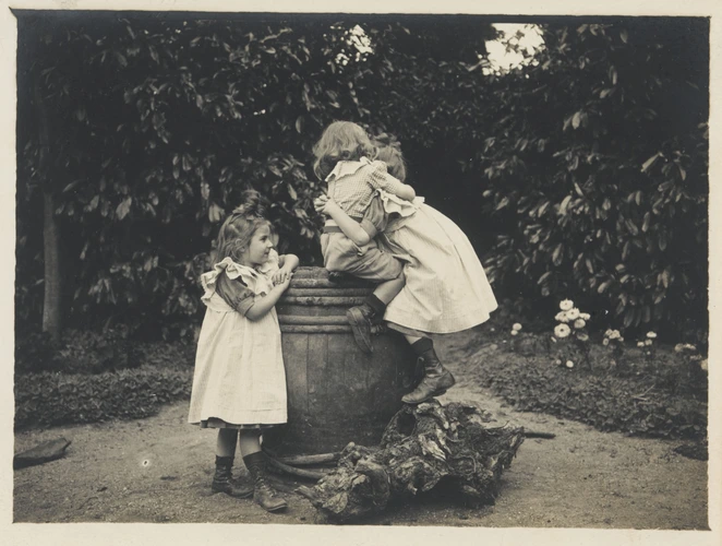 Anne-Marie, Madeleine et François Boëlle, neveux de Stanislas Ratel ...