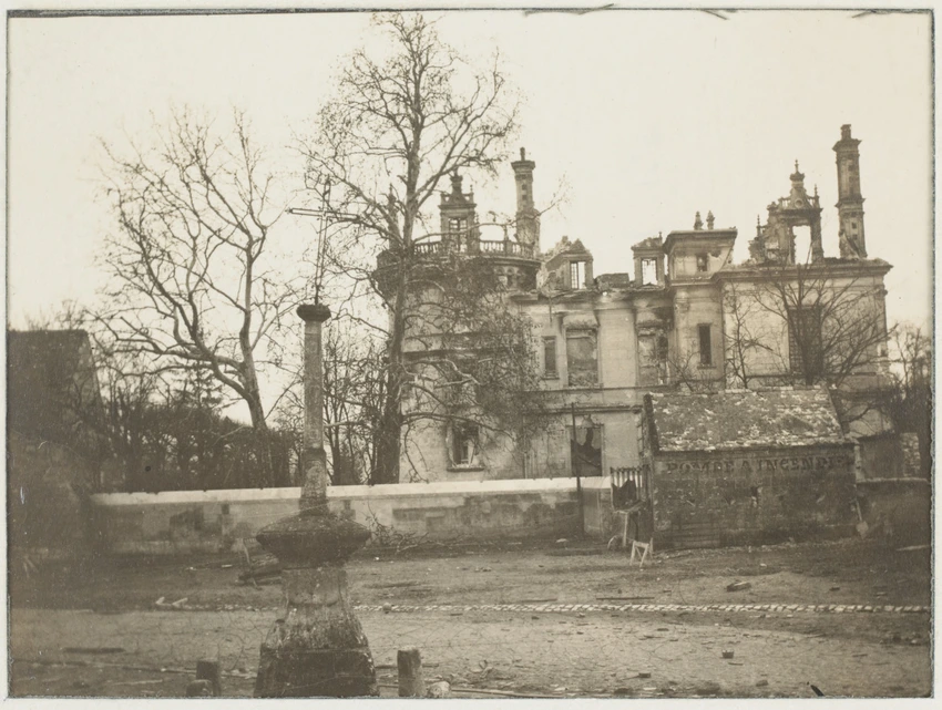La Place et le Château de Soupir, avril 1915 - Anonyme | Musée d'Orsay