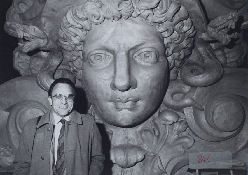 Portrait de Jean Jenger devant le Mercure dans l'atelier - Jim Purcell ...