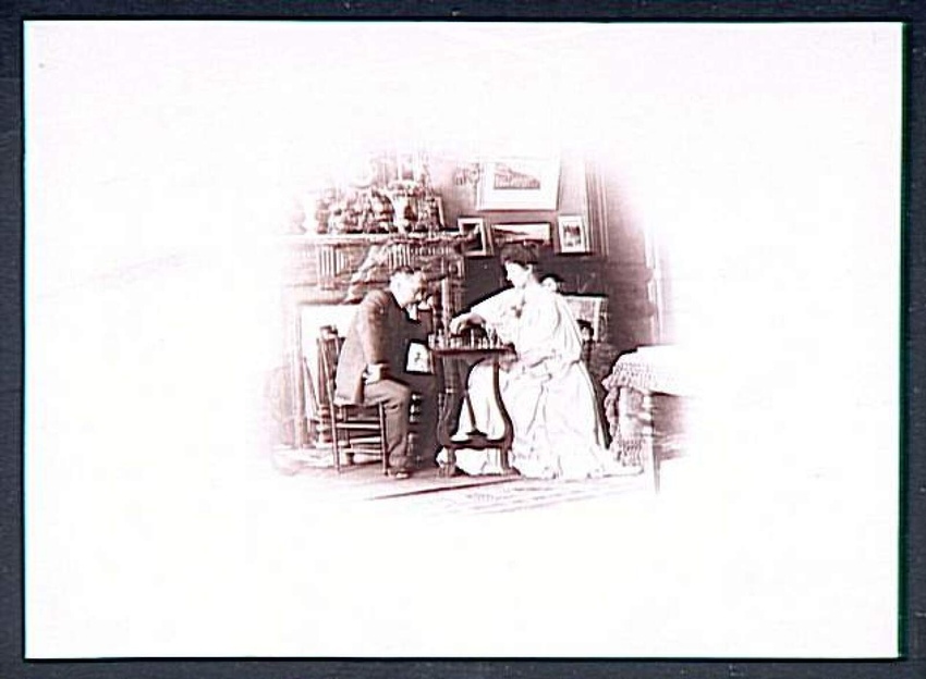 G. Eiffel et sa fille Claire jouant aux échecs à Beaulieu - Anonyme ...