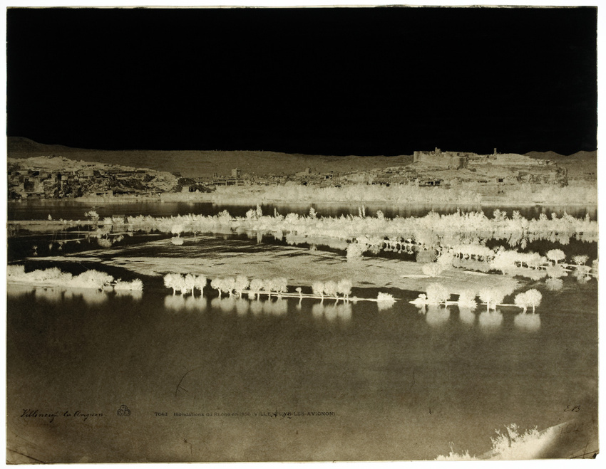 Inondations du Rhône en 1856, à Villeneuve-lès-Avignon - Édouard Baldus ...