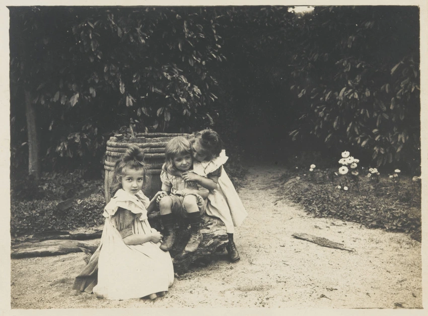Anne-Marie, Madeleine et François Boëlle, neveux de Stanislas Ratel ...