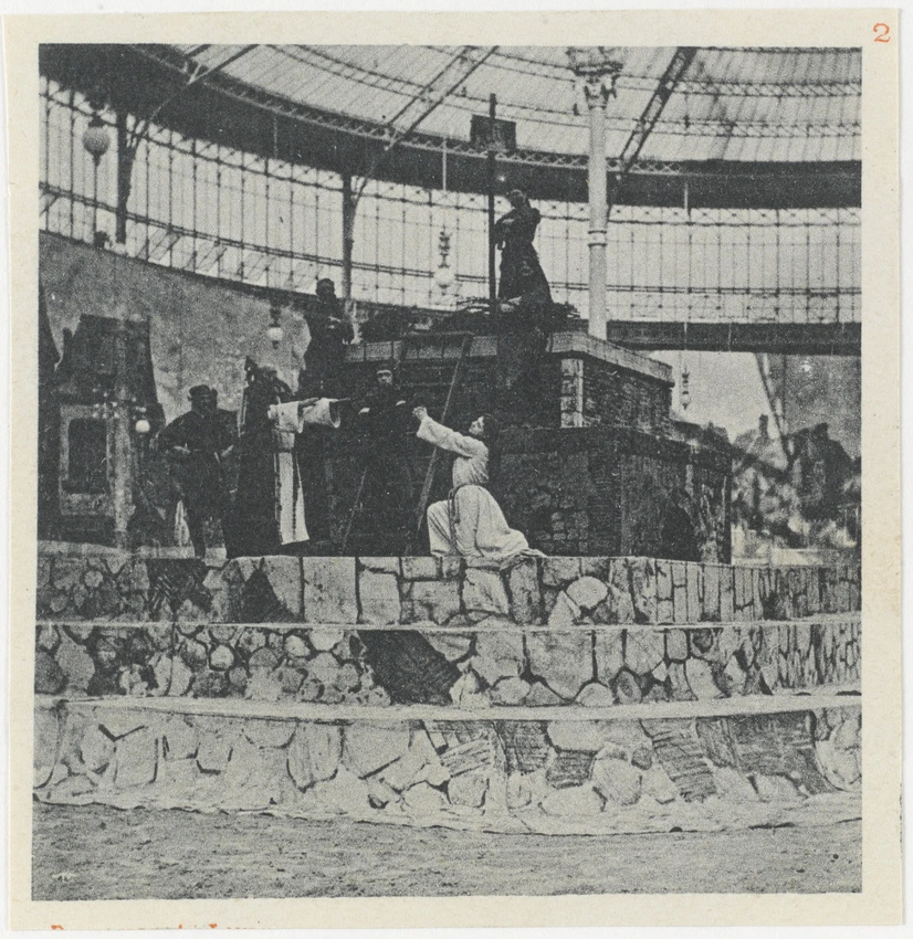 Hippodrome de l'Alma, Pantomime Jeanne d'Arc, Jeanne implorant au pied ...