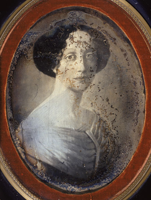 Portrait de femme en buste (reproduction d'un dessin) - Anonyme | Musée ...