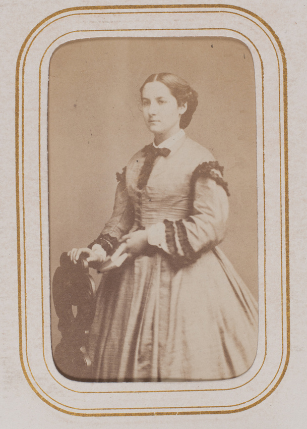 Portrait de femme - Retout Mallard et Cie, Paris | Musée d'Orsay