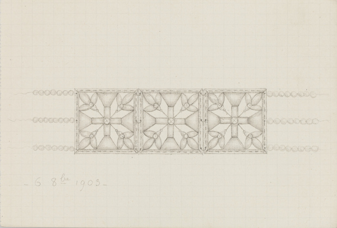 Plaque dite "collier de chien" à motif de croix grecque et végétal ...
