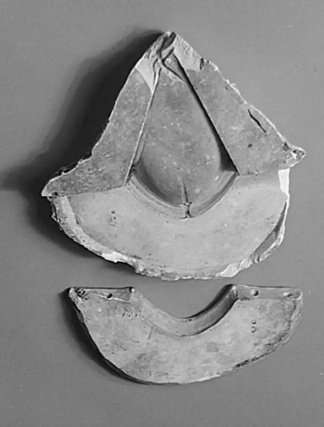 Moule partiel pour un plateau polylobé octogonal - Carlo Bugatti ...