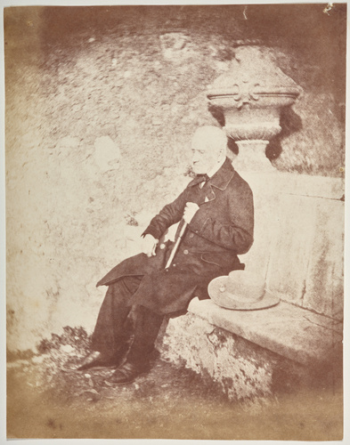 Vieillard assis sur un banc de pierre, Grasse - Charles Nègre | Musée d ...