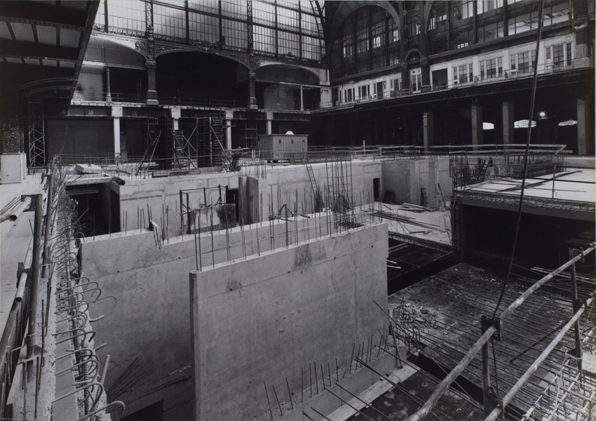 Vue des travaux de construction des locaux techniques - Jim Purcell ...